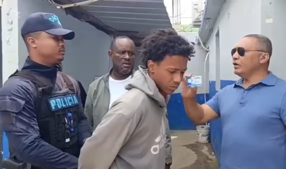 Se entrega a la Policía Nacional joven señalado por muerte de productor ...